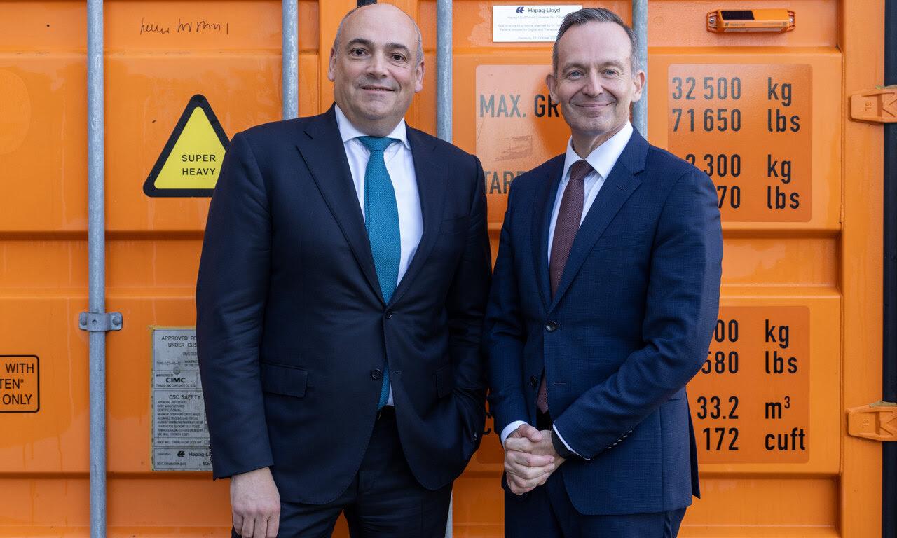 Hapag installs 700,000th tracking device