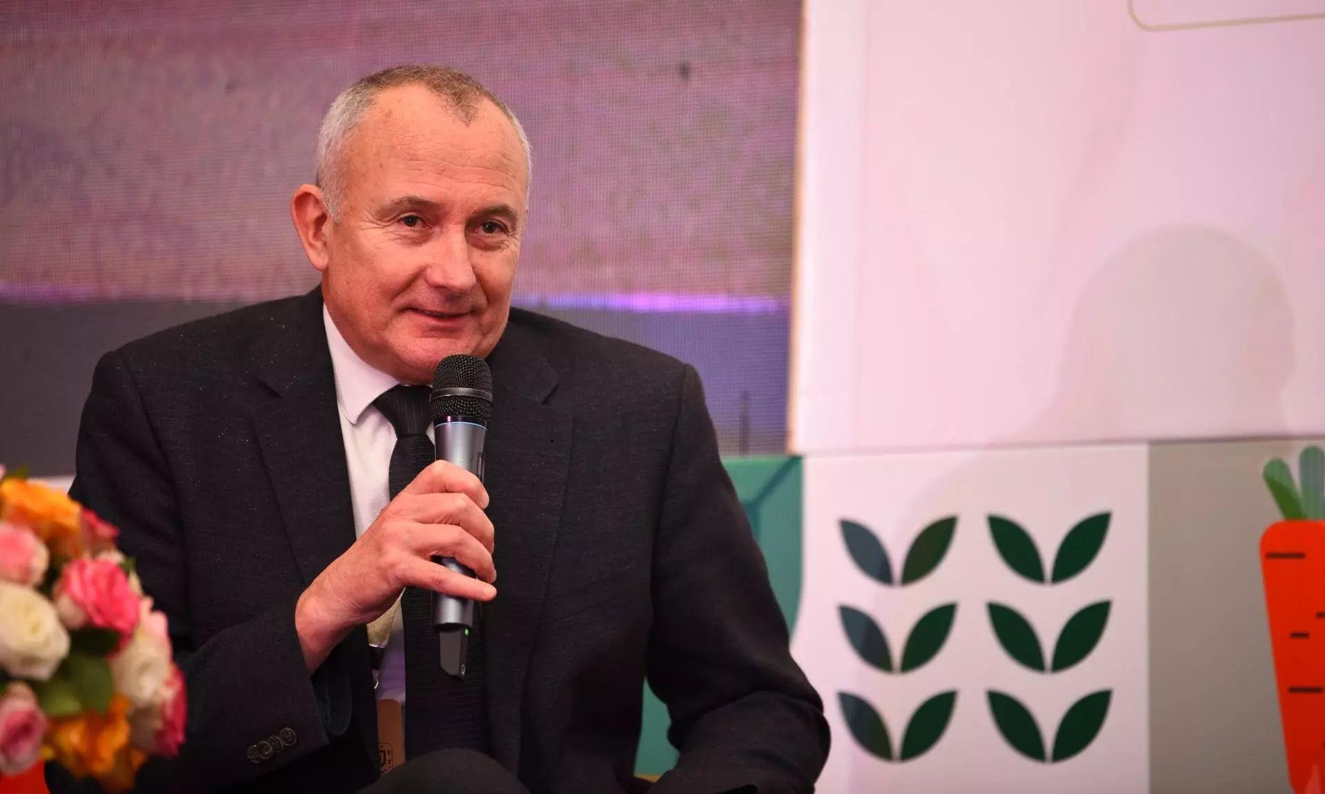 African flower trade yet to find air-sea balance in logistics